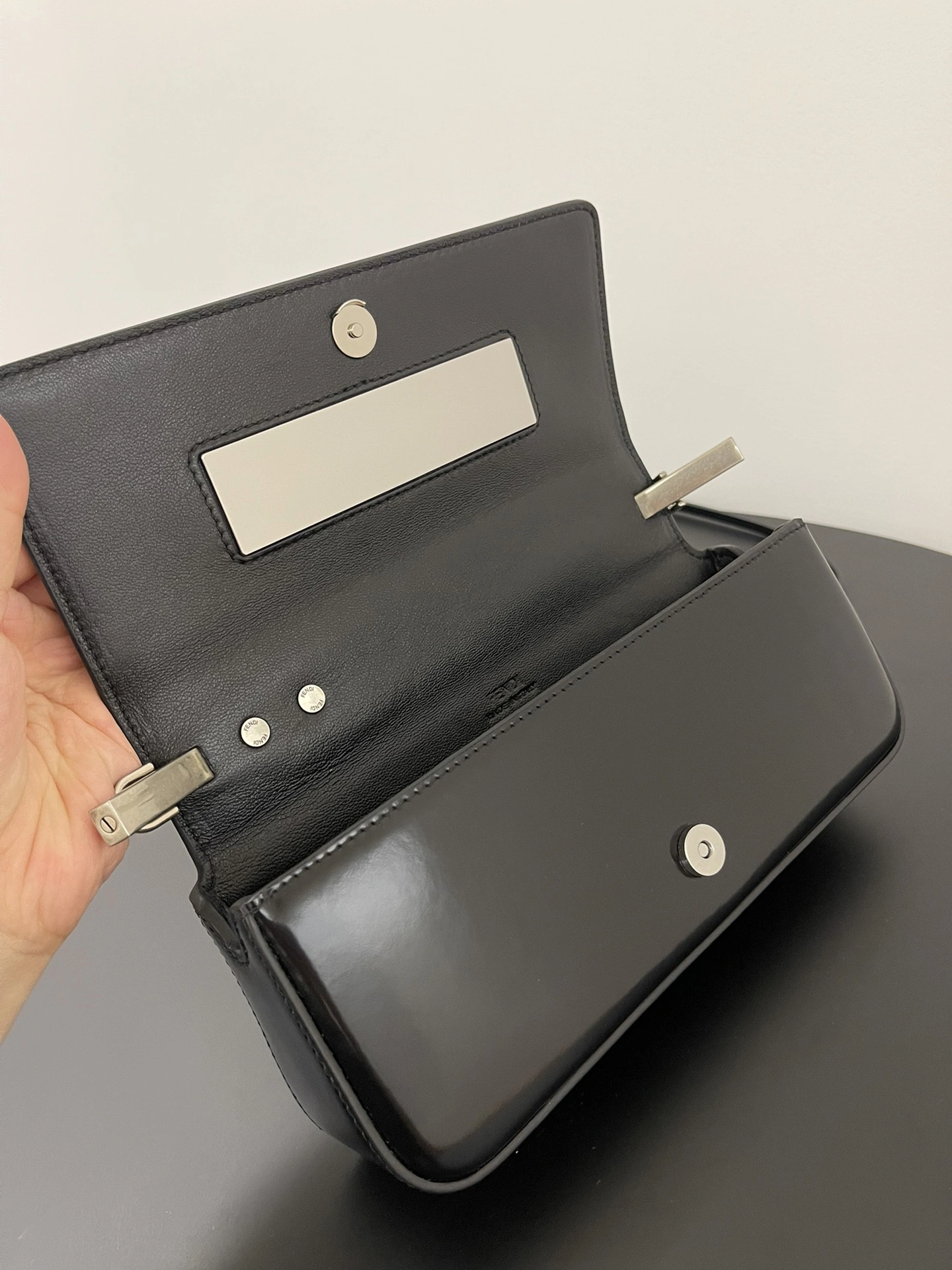 Accurate model Fendi Satchel Bags