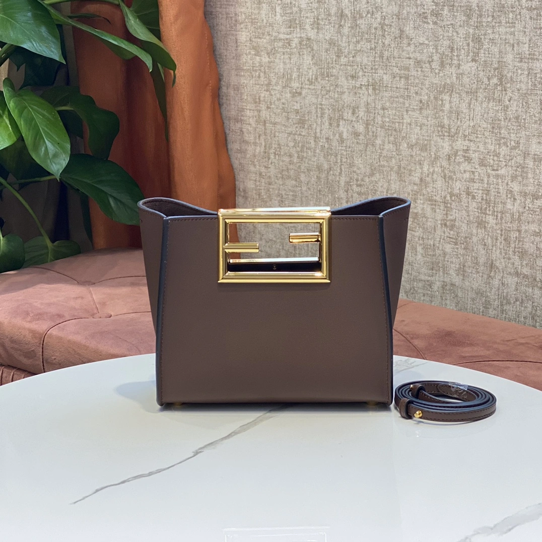 Top mirror Fendi Satchel Bags