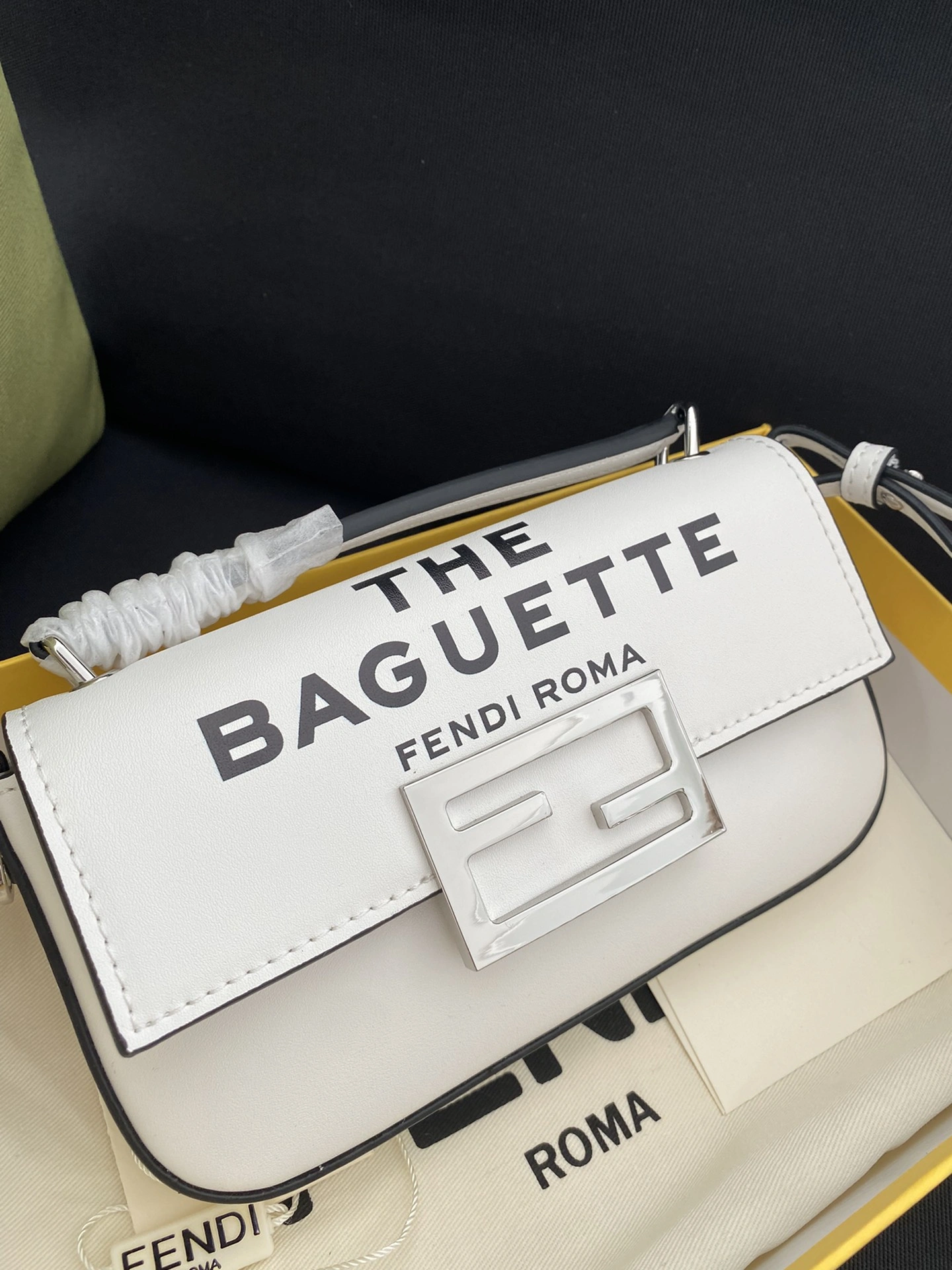 Accurate model Fendi Satchel Bags
