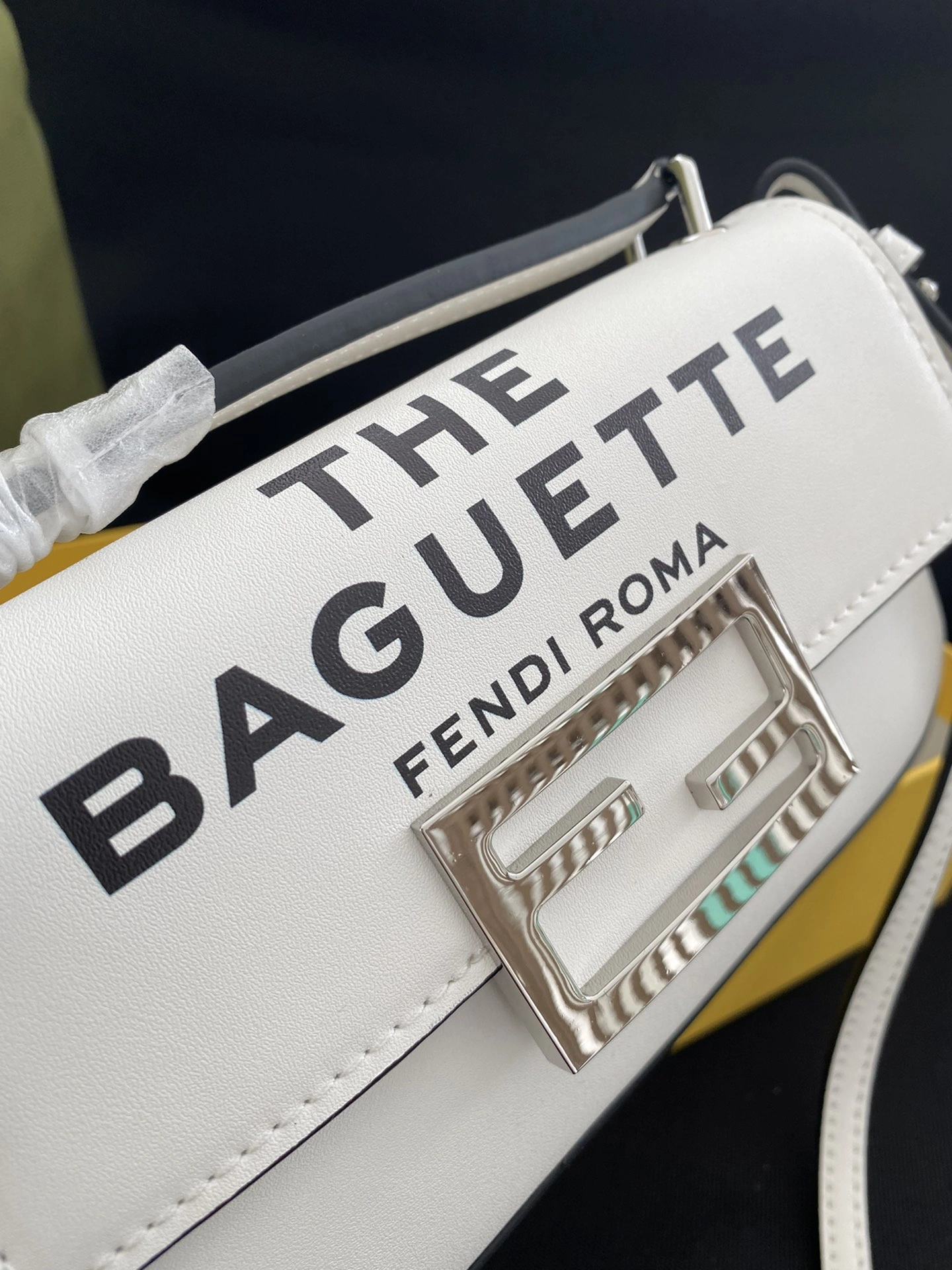 Accurate model Fendi Satchel Bags