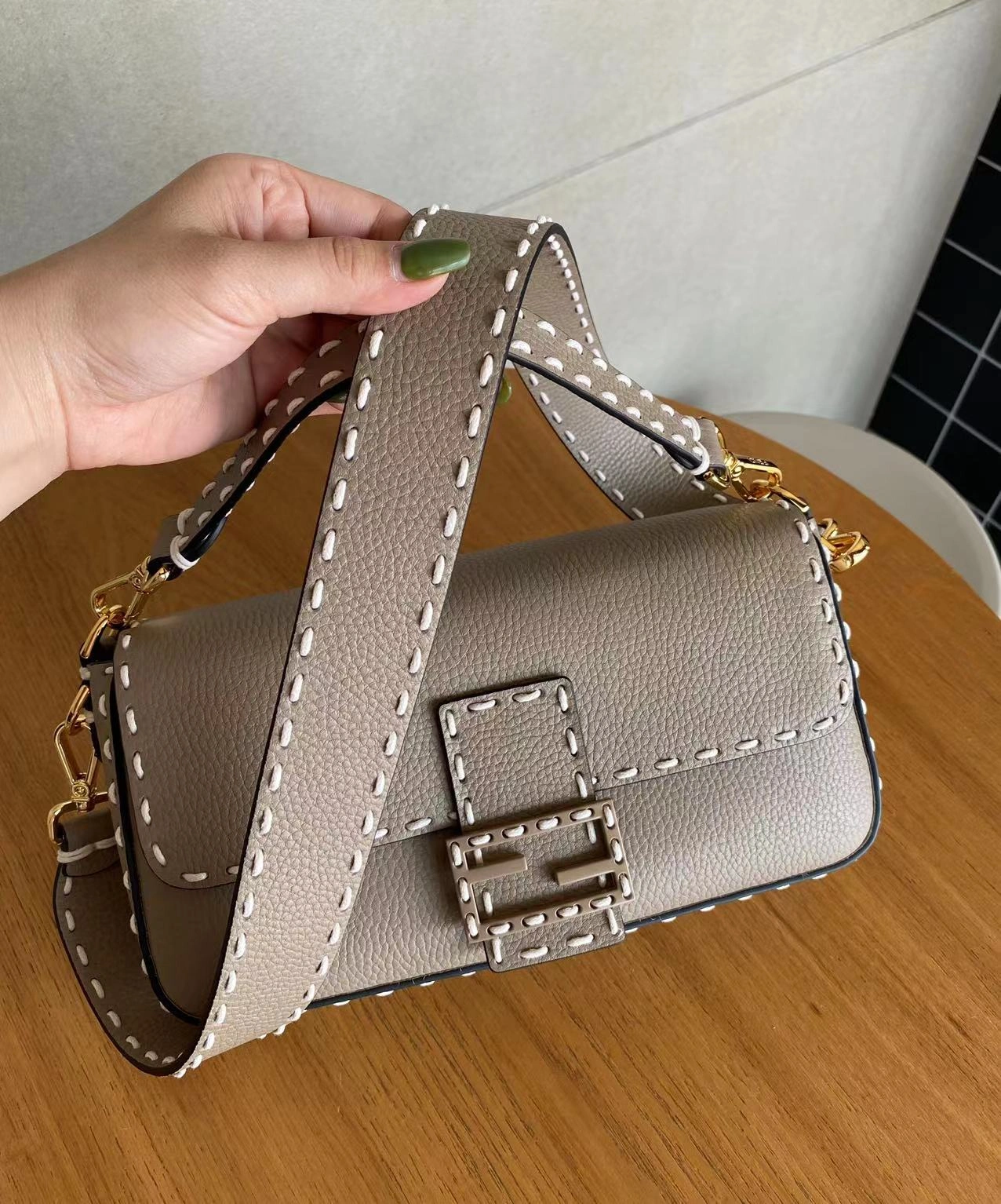 Factory-made Fendi Satchel Bags