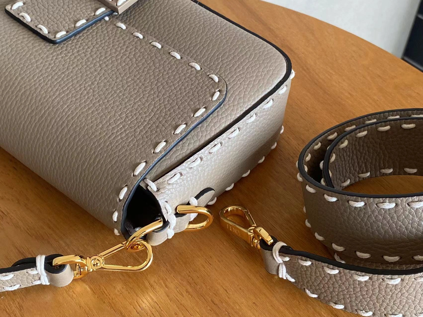 Factory-made Fendi Satchel Bags