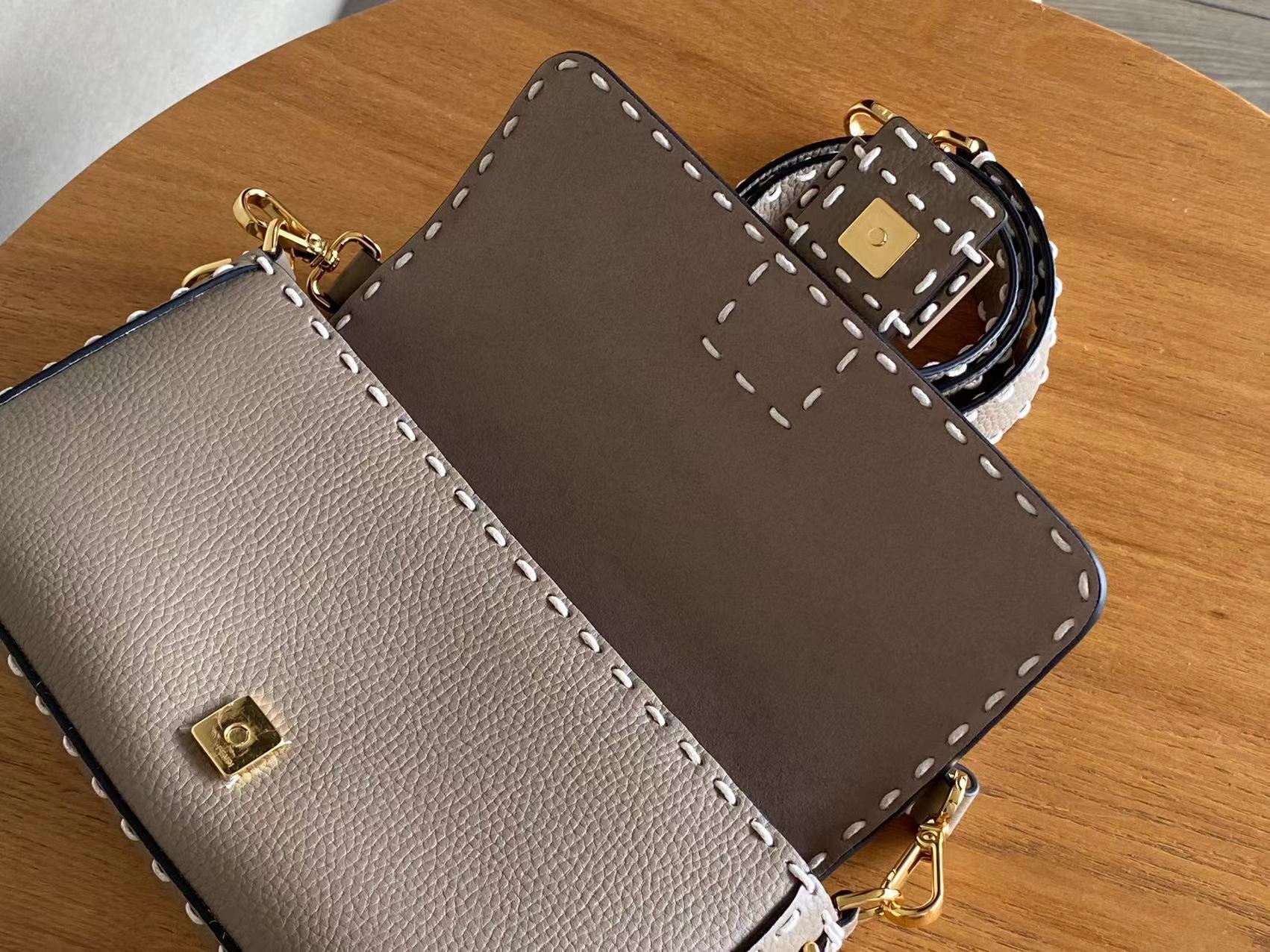 Factory-made Fendi Satchel Bags