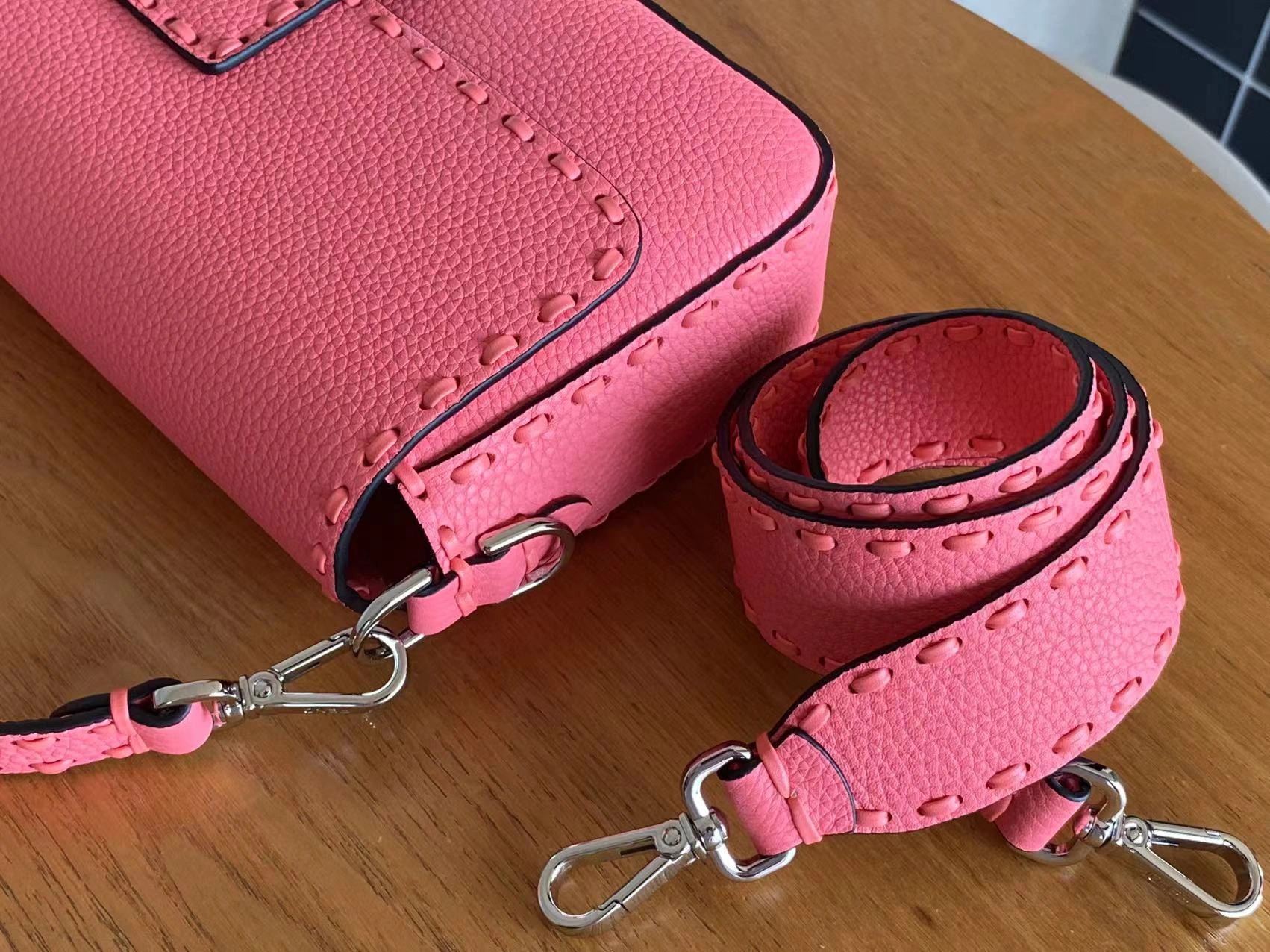 High accuracy Fendi Satchel Bags