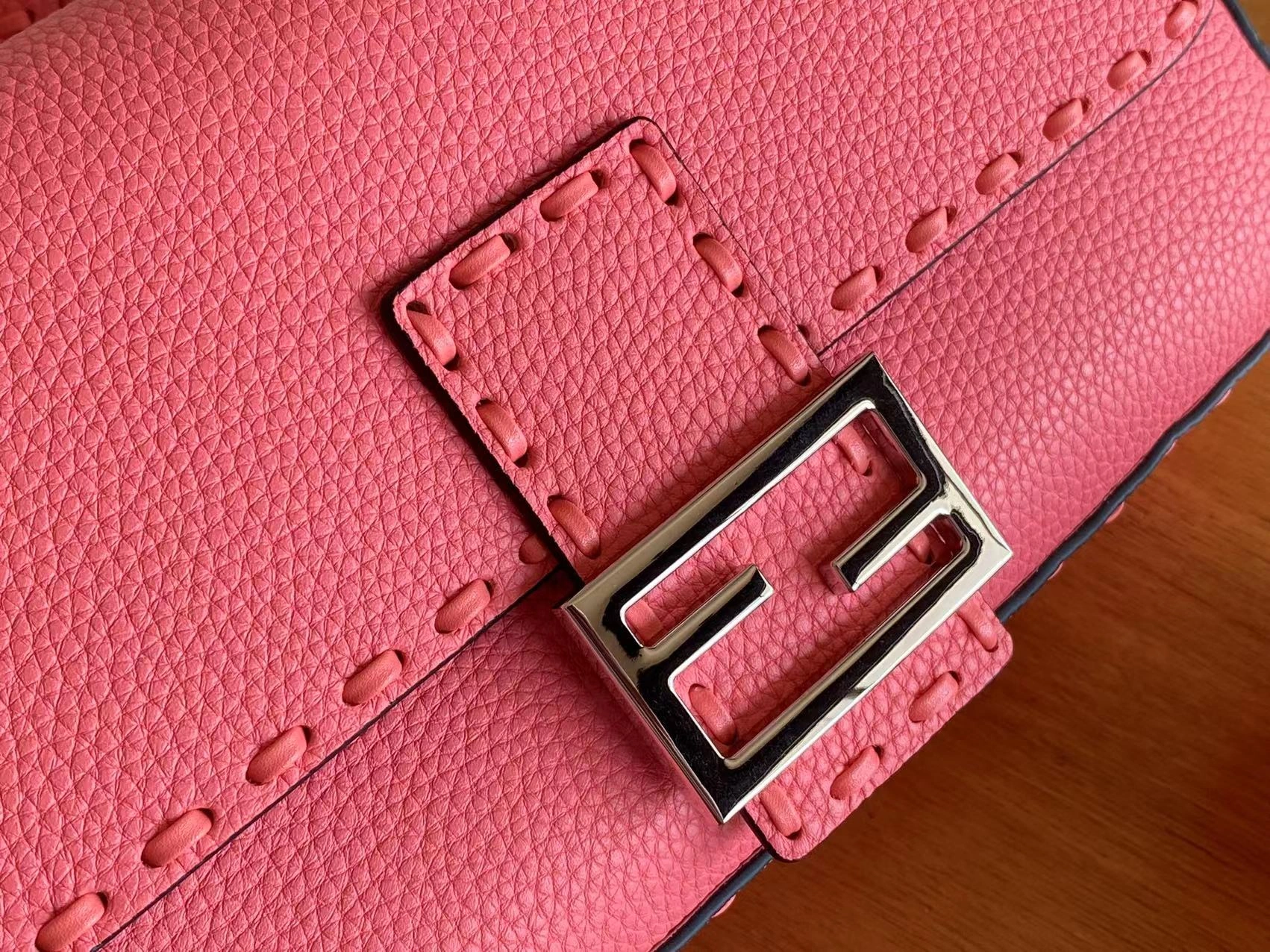 High accuracy Fendi Satchel Bags
