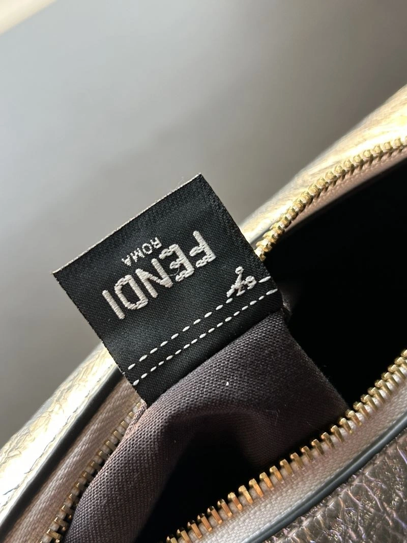 Accurate model Fendi Satchel Bags