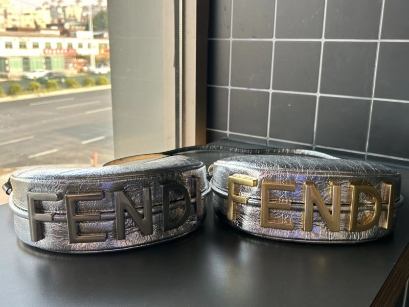 Accurate model Fendi Satchel Bags