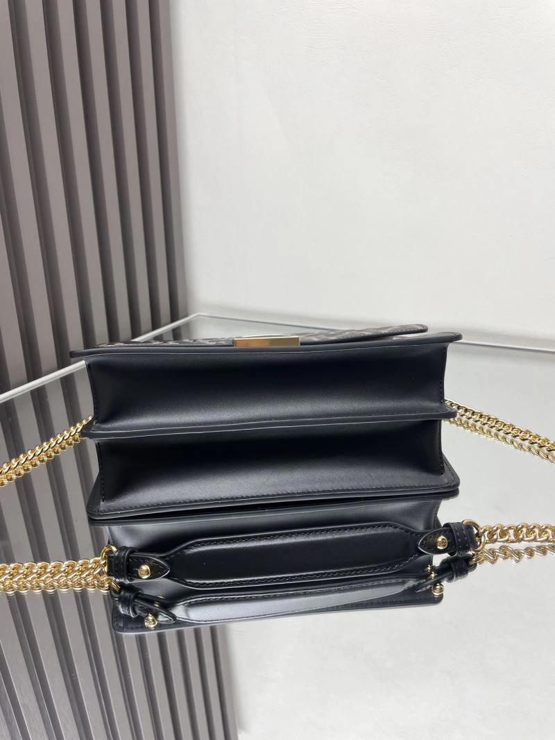 Accurate model Fendi Satchel Bags
