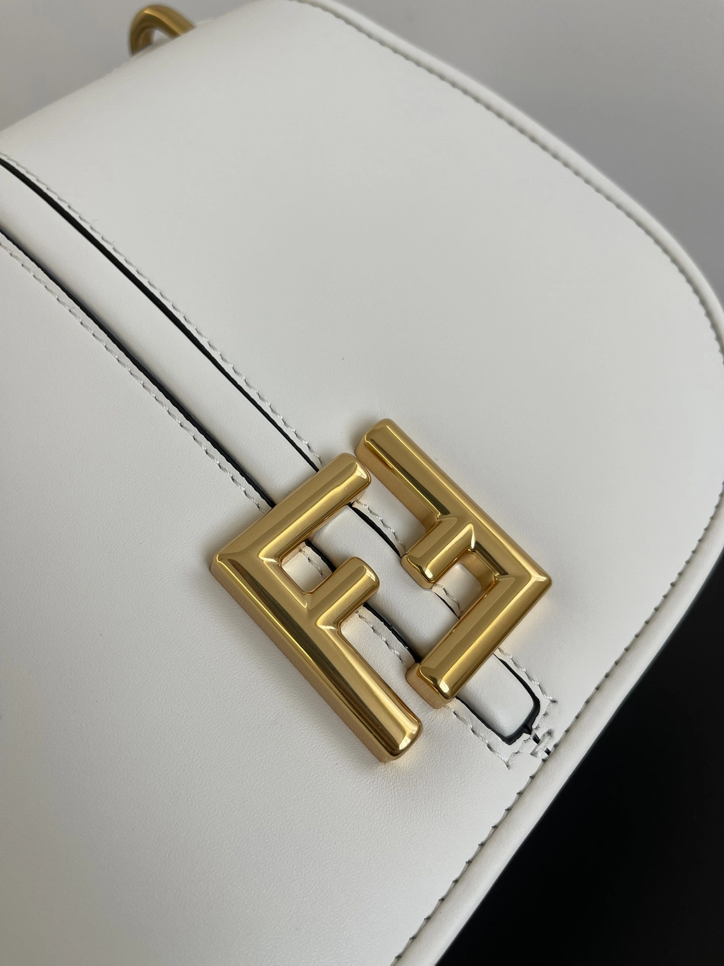 Top mirror Fendi Satchel Bags