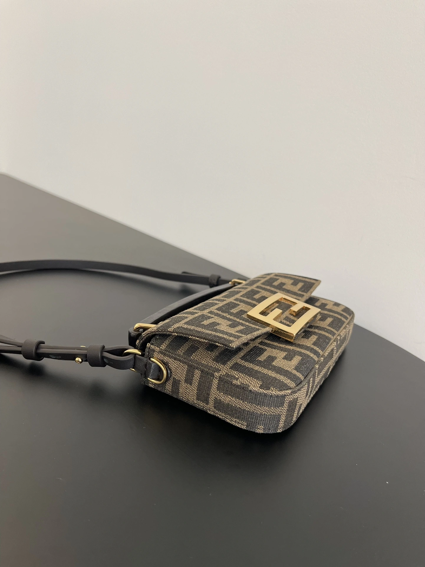 Factory-made Fendi Satchel Bags