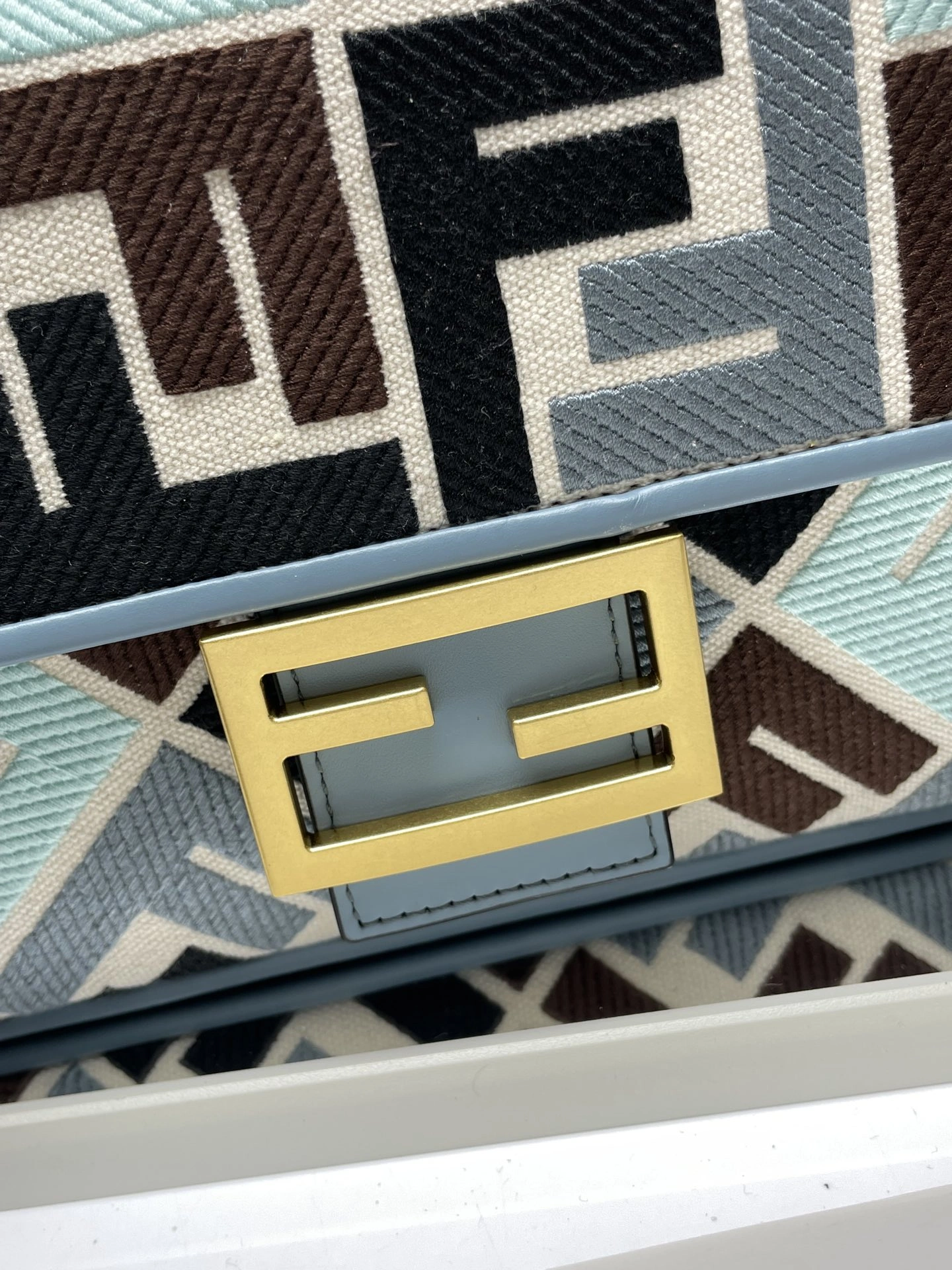 Bargain Fendi Satchel Bags