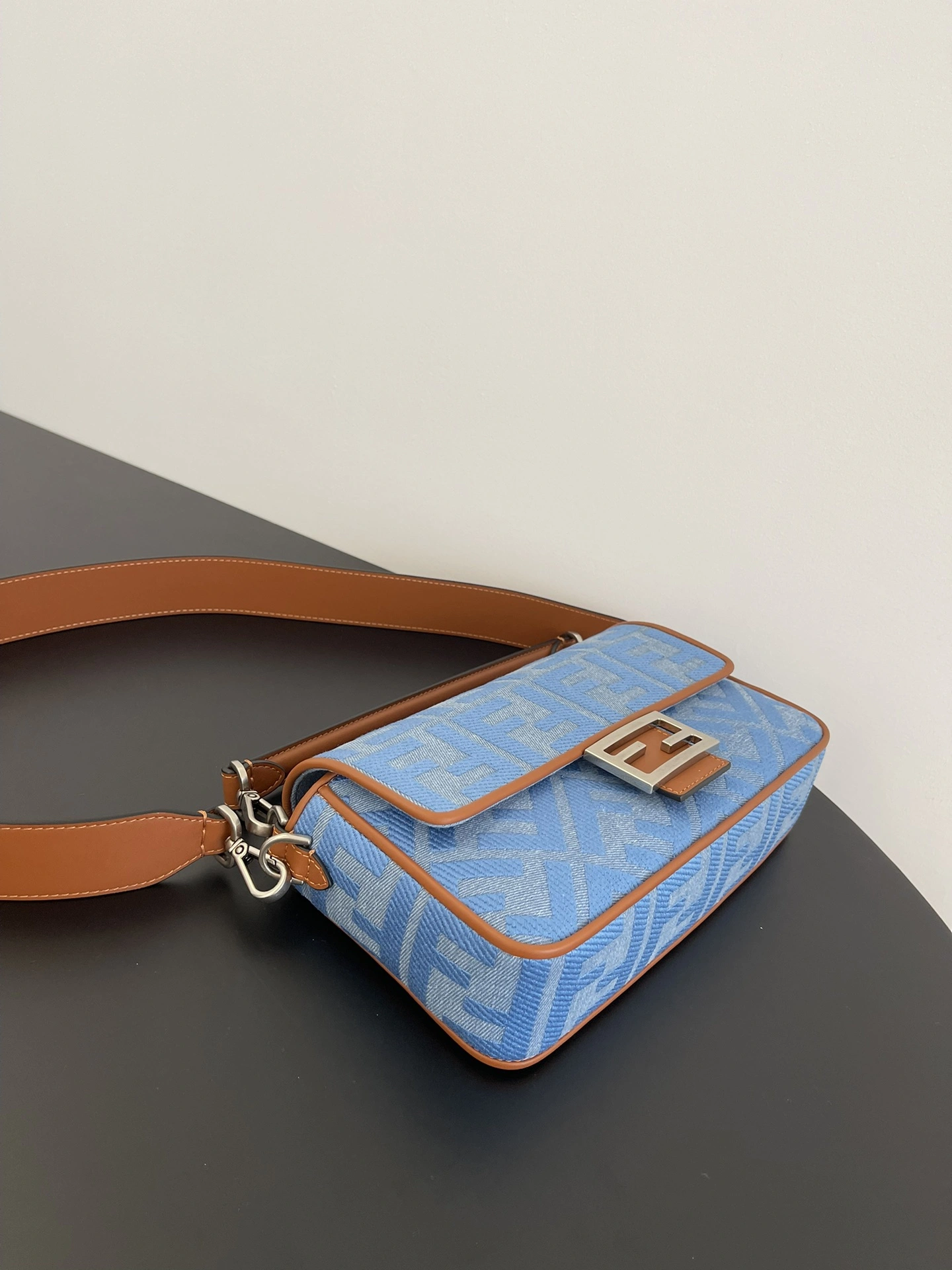 Top mirror Fendi Satchel Bags