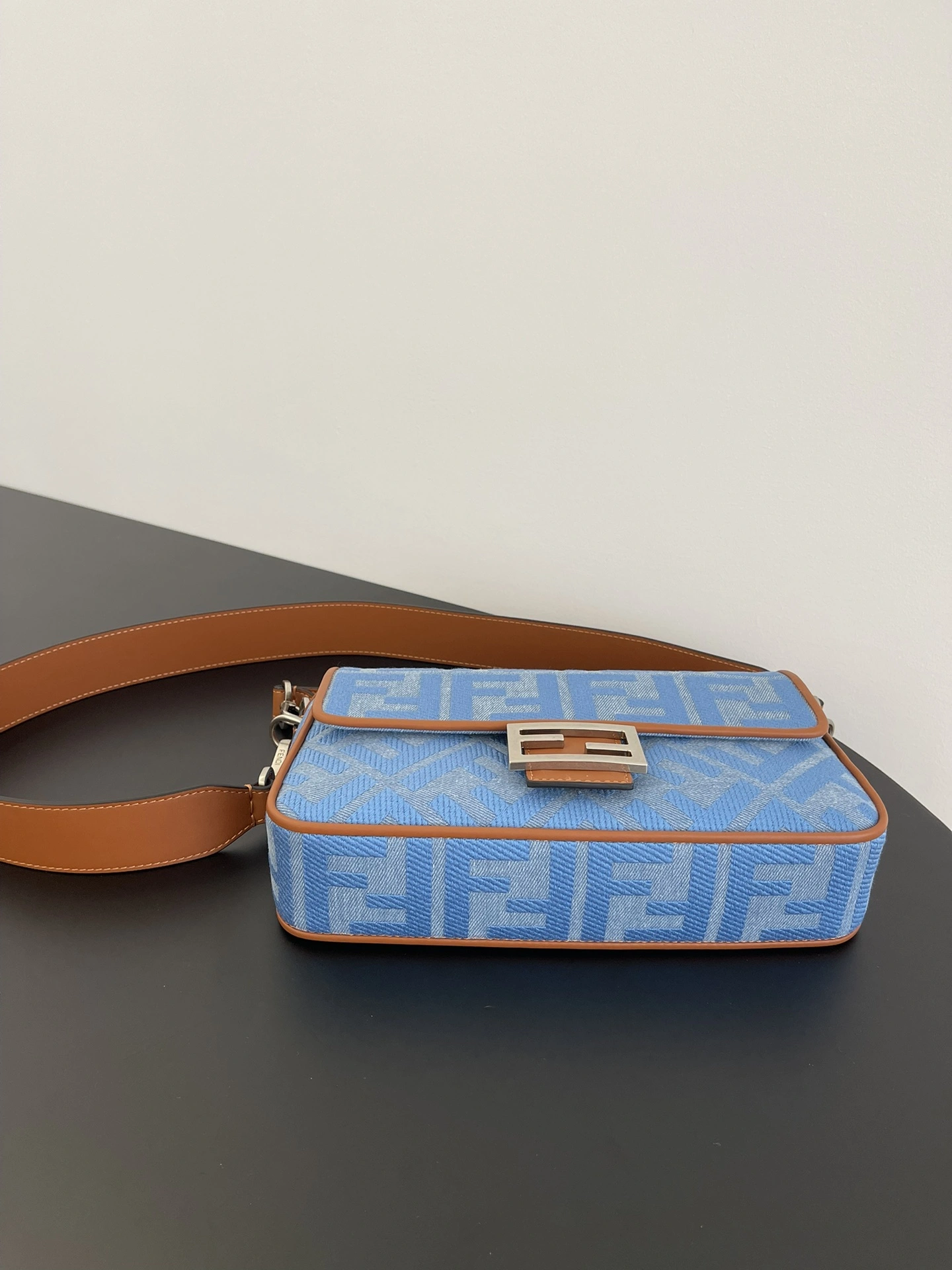 Top mirror Fendi Satchel Bags