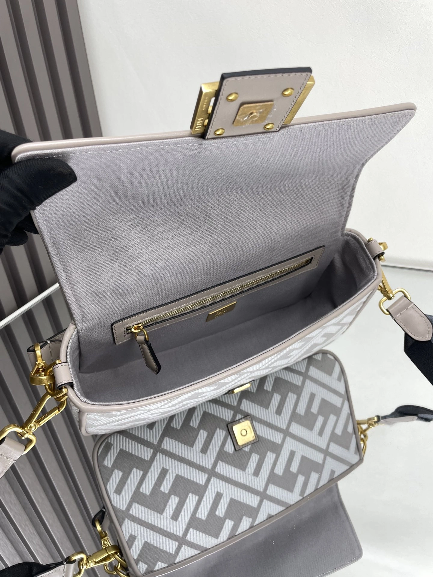 Low-cost Fendi Satchel Bags