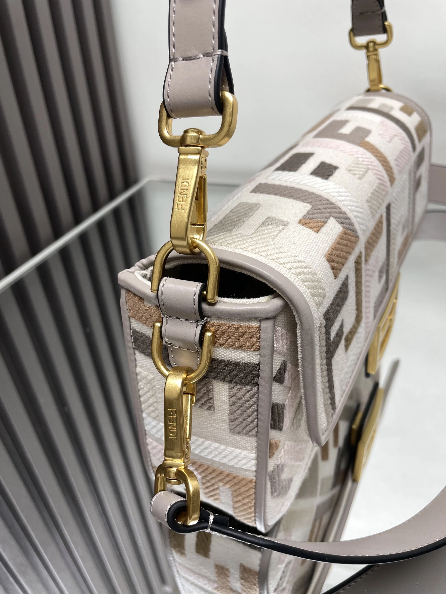 Top mirror Fendi Satchel Bags