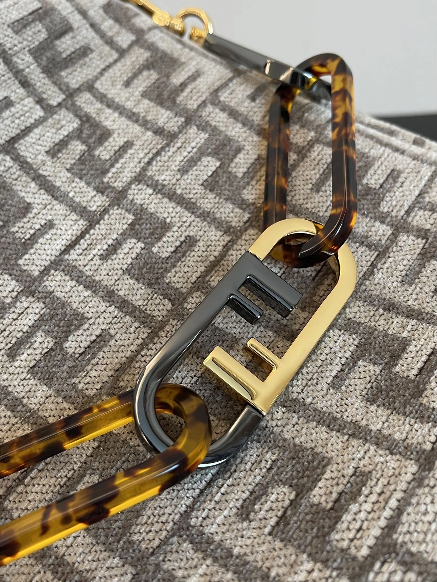 Bargain Fendi Satchel Bags
