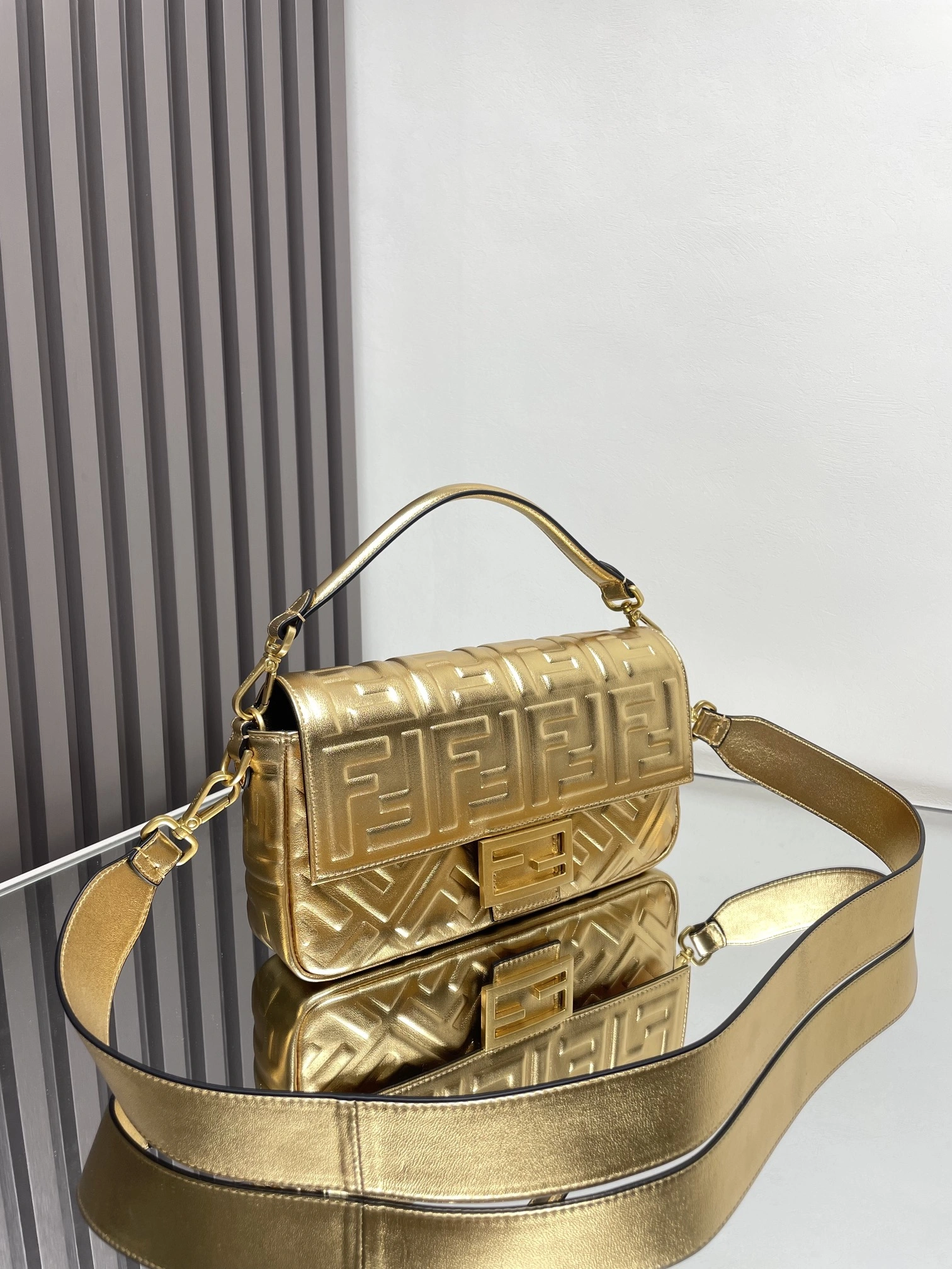 Top mirror Fendi Satchel Bags