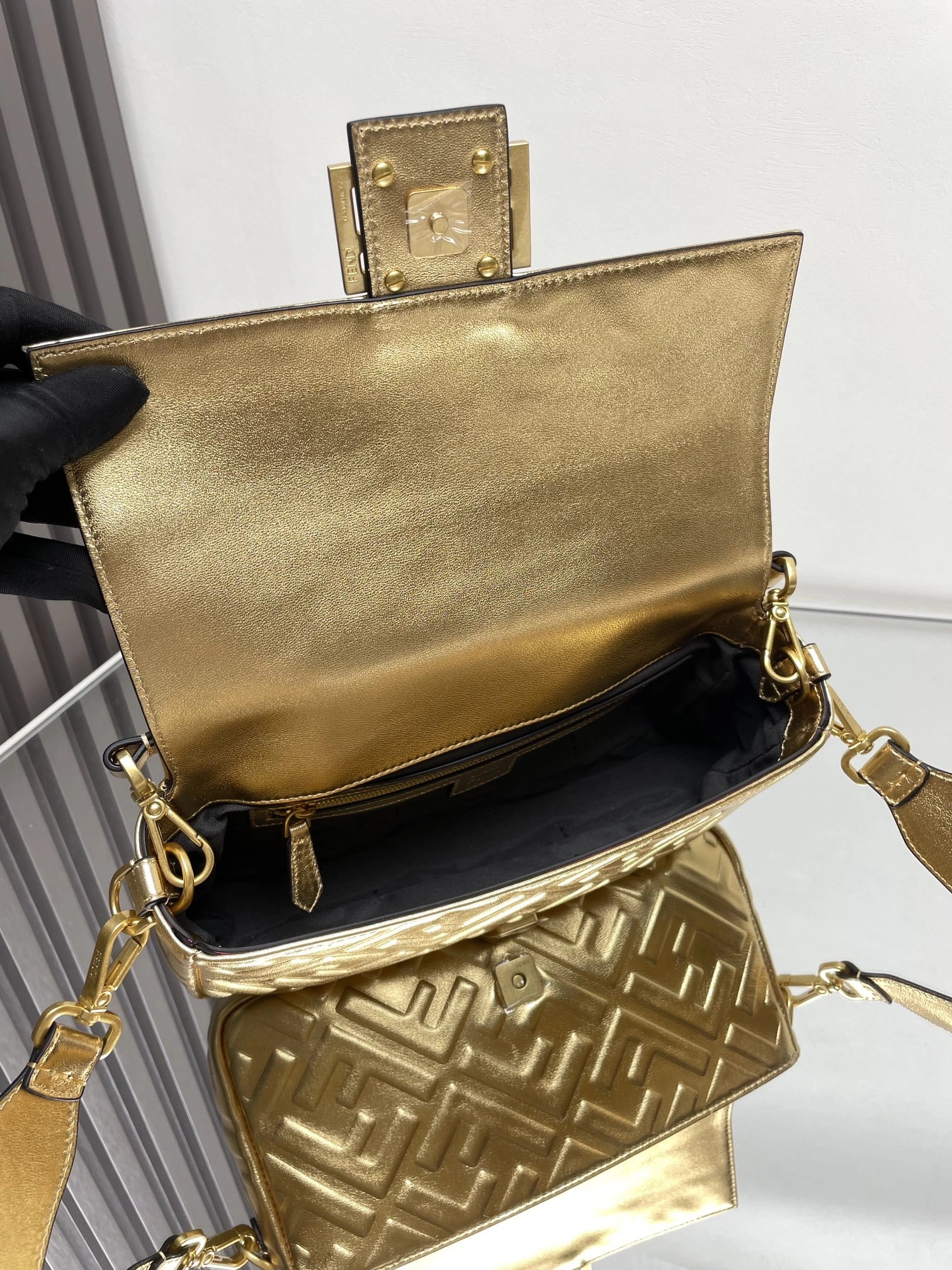 Top mirror Fendi Satchel Bags
