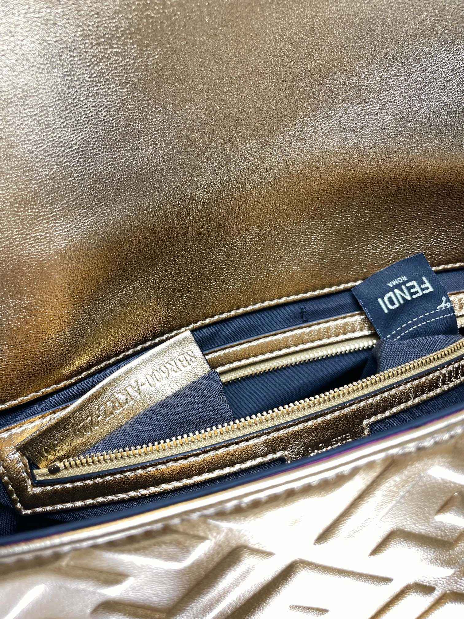 Top mirror Fendi Satchel Bags