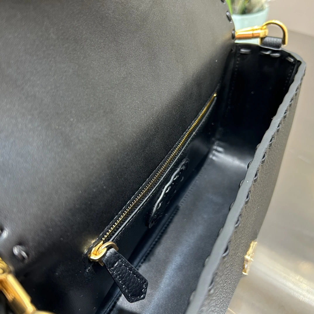 Top match Fendi Satchel Bags