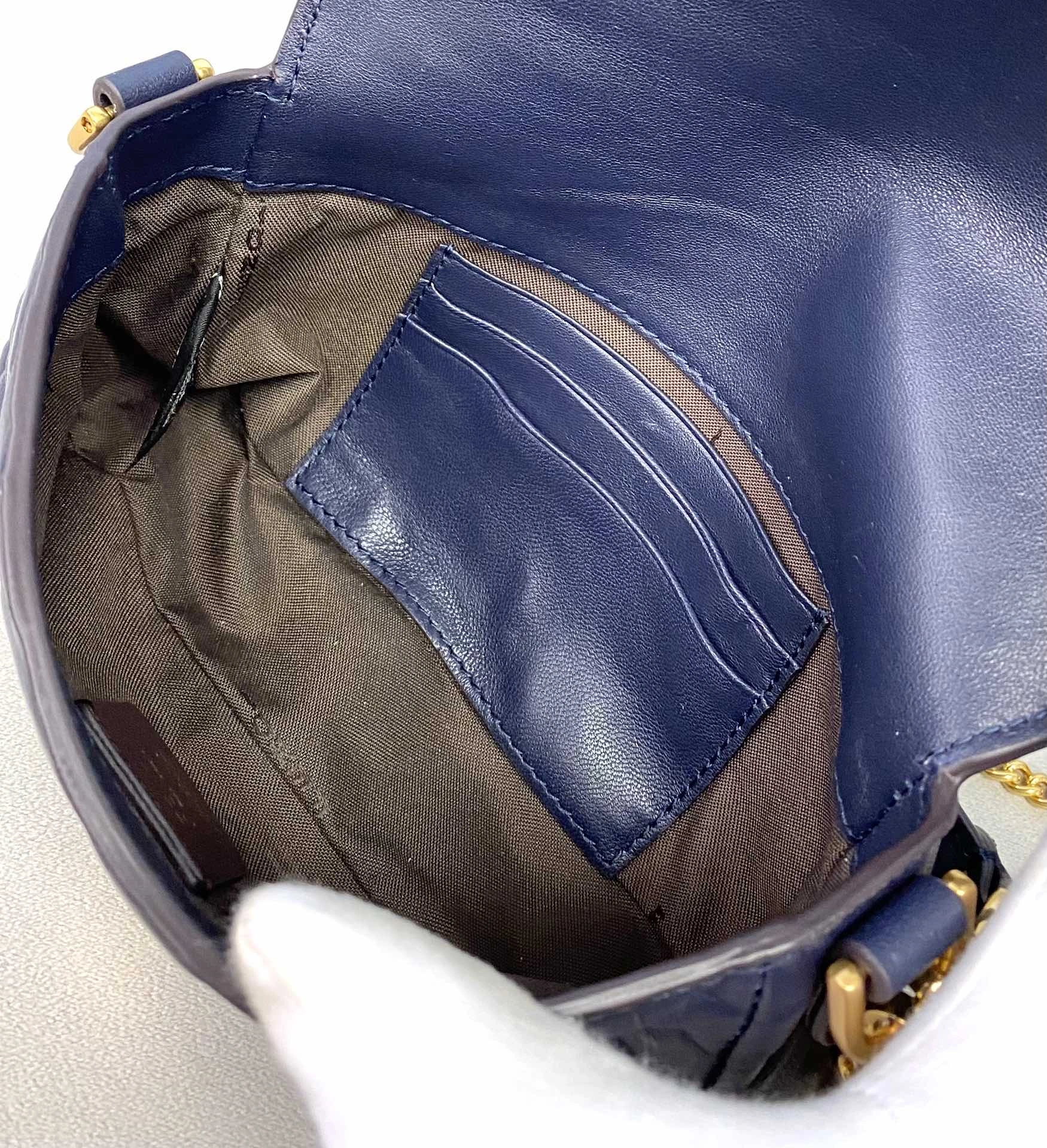 Accurate model Fendi Satchel Bags