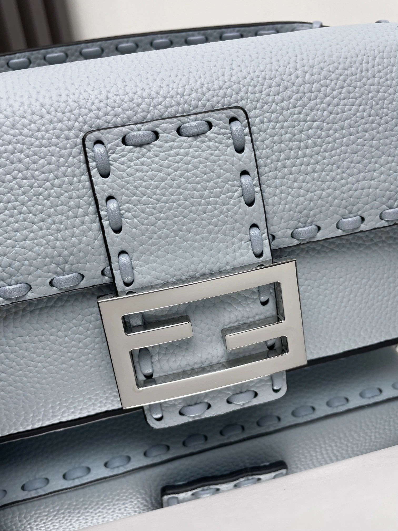 High accuracy Fendi Satchel Bags