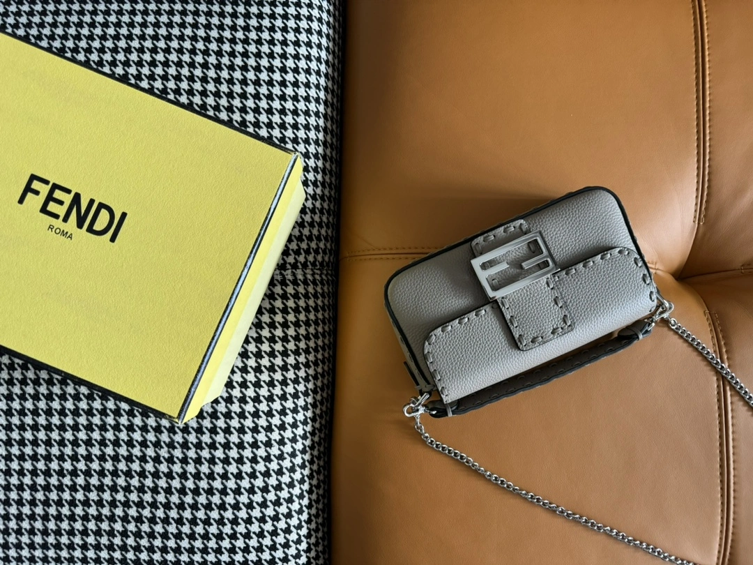 High accuracy Fendi Satchel Bags
