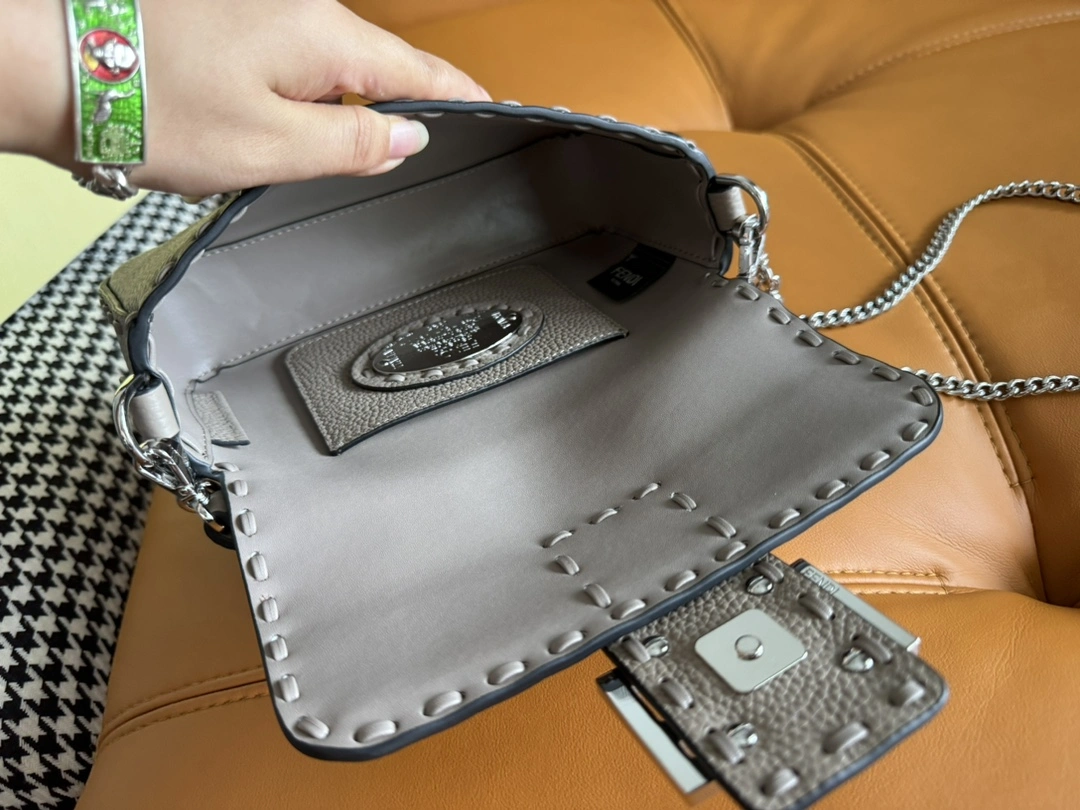 High accuracy Fendi Satchel Bags
