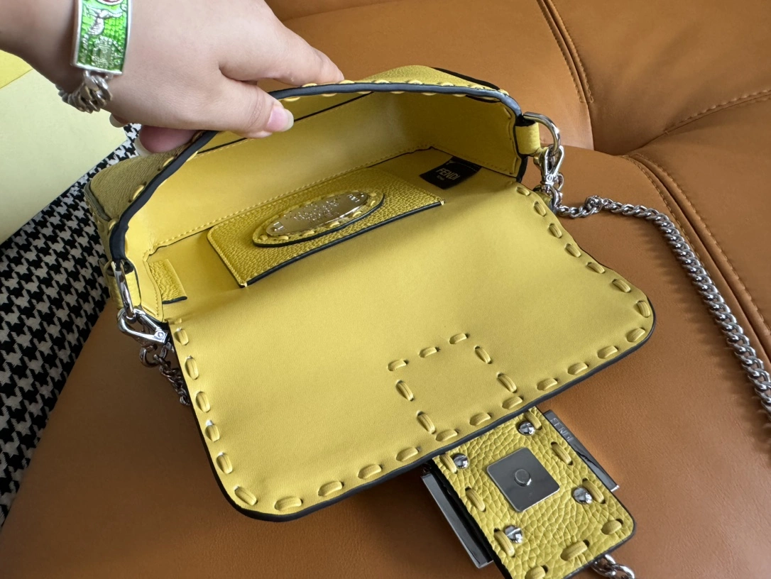 Precise copy Fendi Satchel Bags