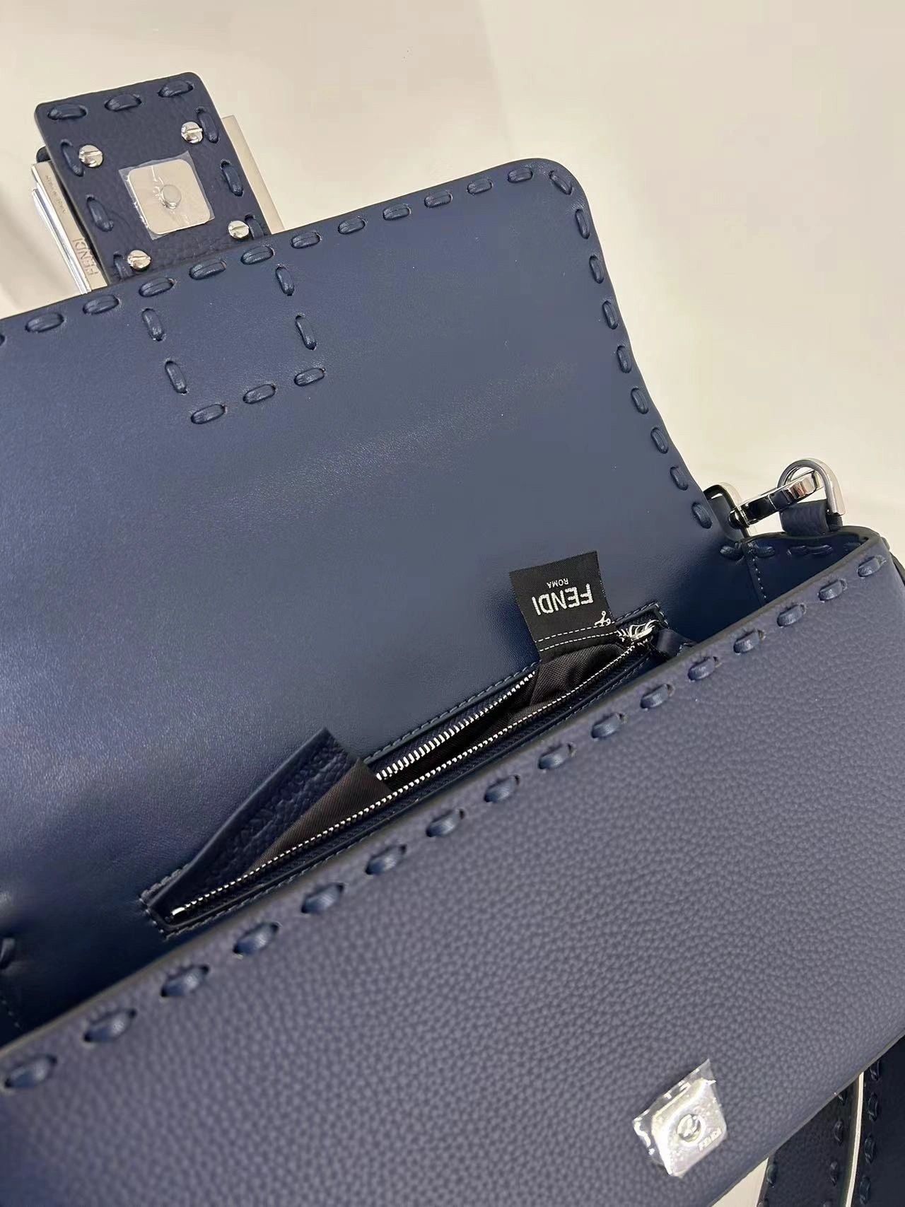 High fidelity Fendi Satchel Bags