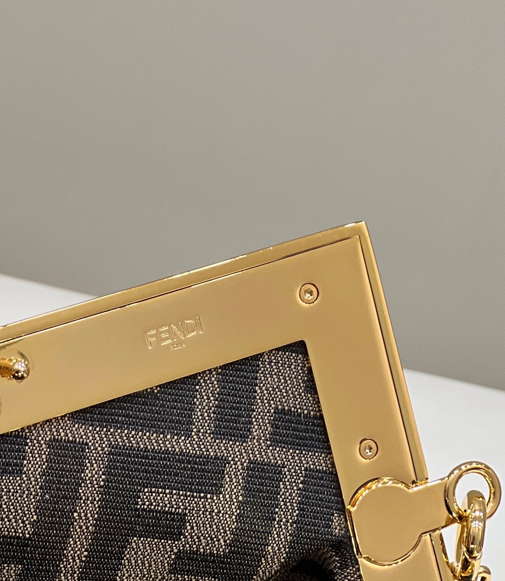 Factory-made Fendi Satchel Bags