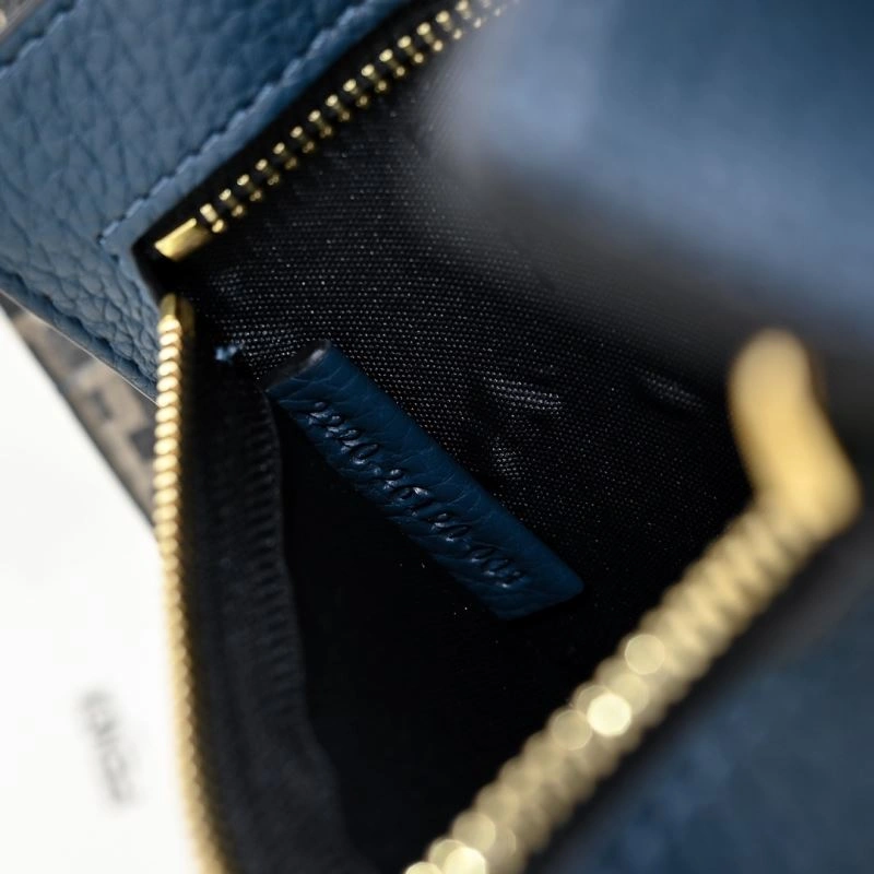 Brand-original Fendi Shopping Bags