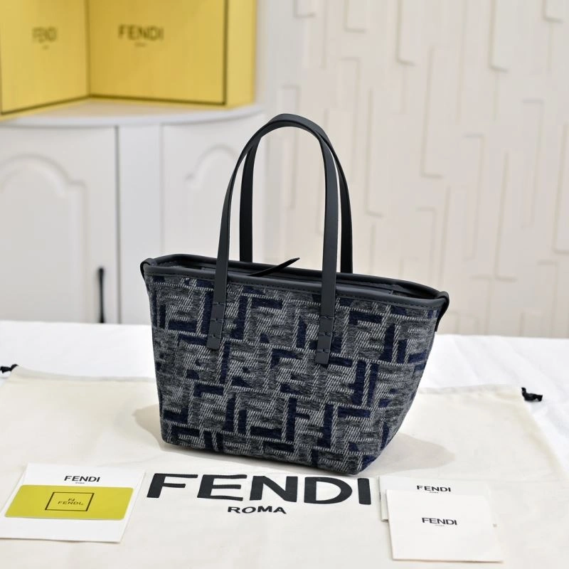 Top mirror Fendi Shopping Bags