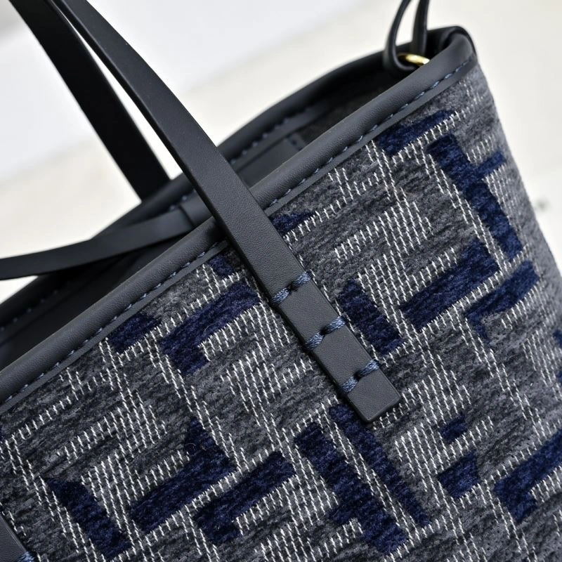 Top mirror Fendi Shopping Bags