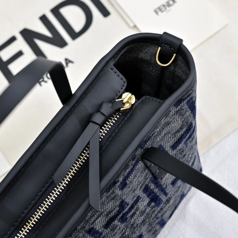 Top mirror Fendi Shopping Bags
