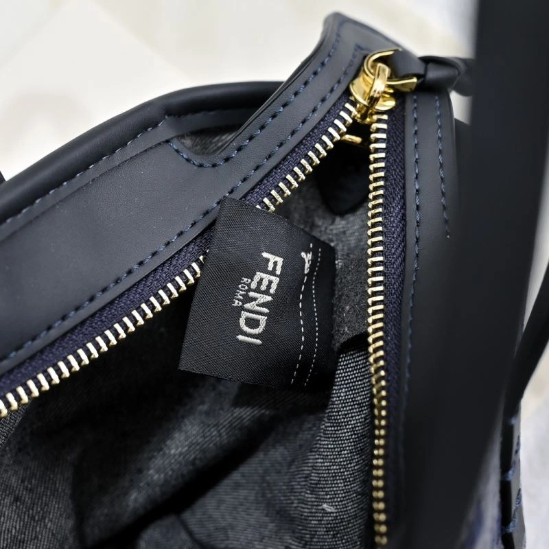 Top mirror Fendi Shopping Bags