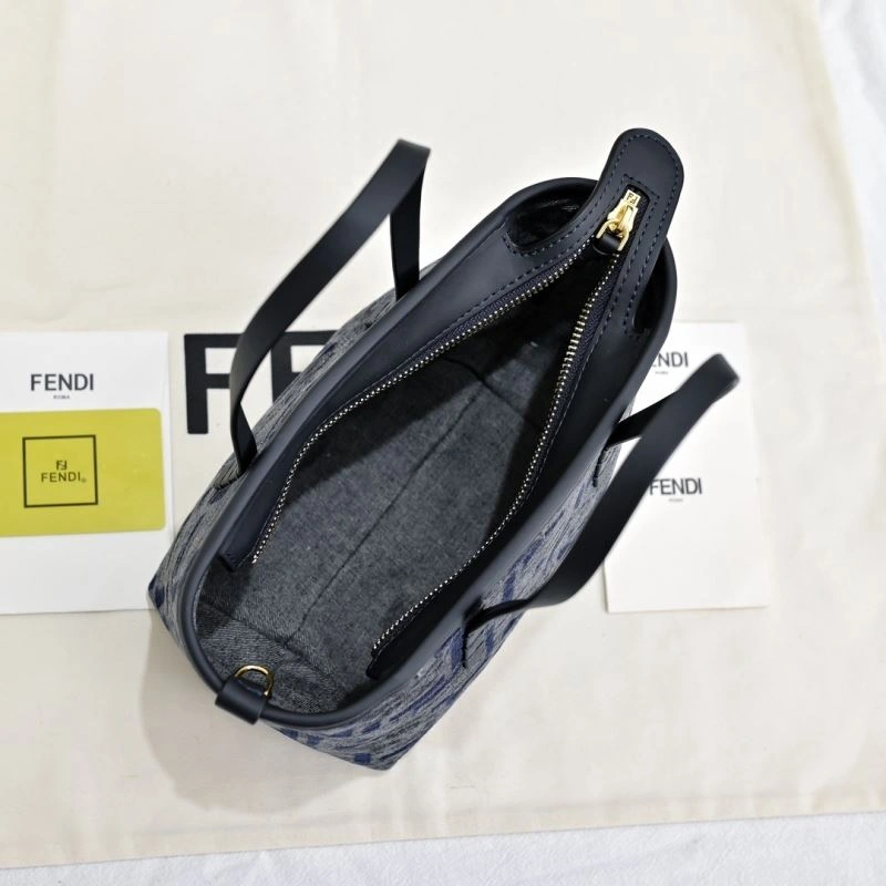 Top mirror Fendi Shopping Bags