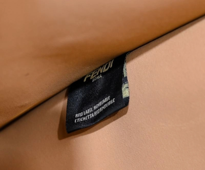 Top mirror Fendi Shopping Bags