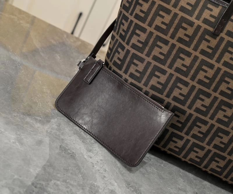 Low-cost Fendi Shopping Bags