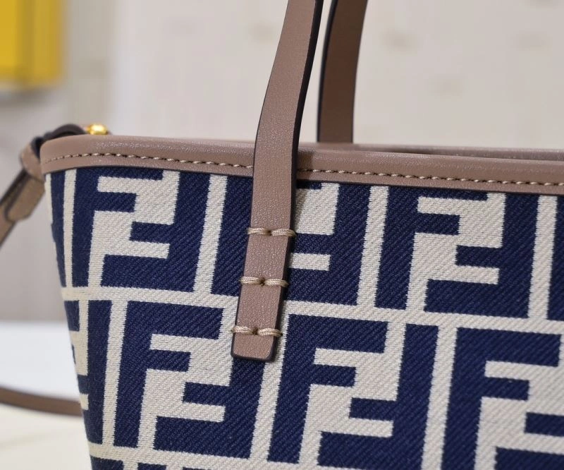 Low-cost Fendi Shopping Bags