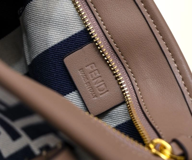 Low-cost Fendi Shopping Bags