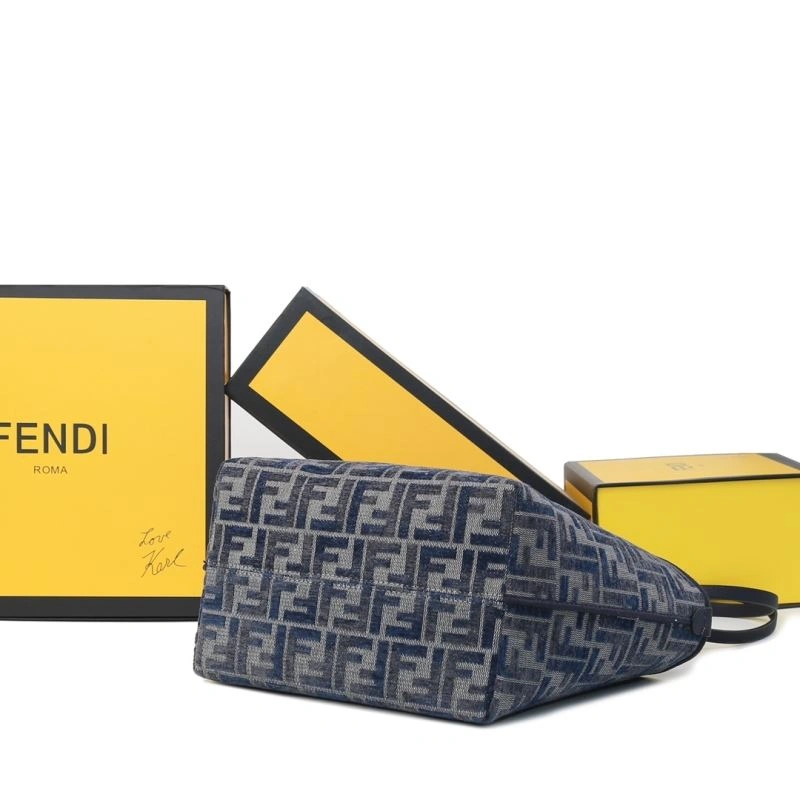 Top mirror Fendi Shopping Bags