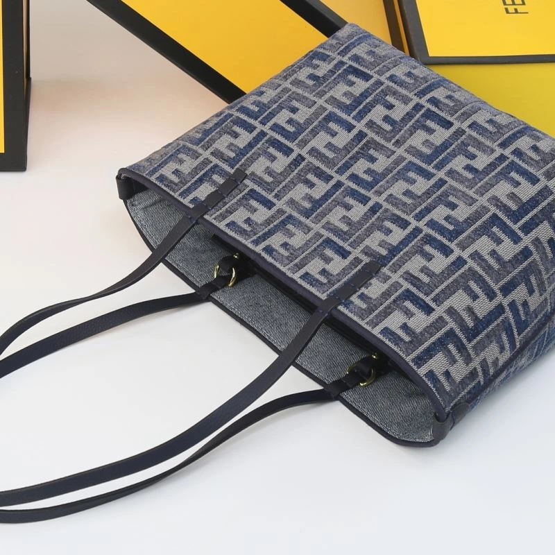 Top mirror Fendi Shopping Bags