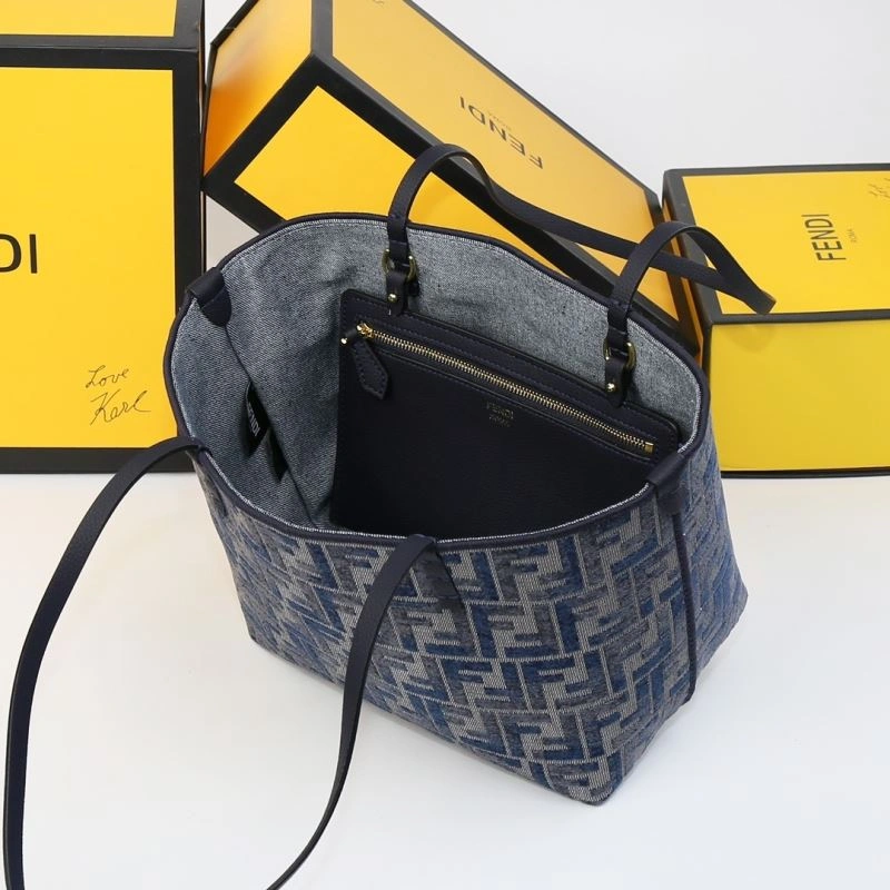 Top mirror Fendi Shopping Bags