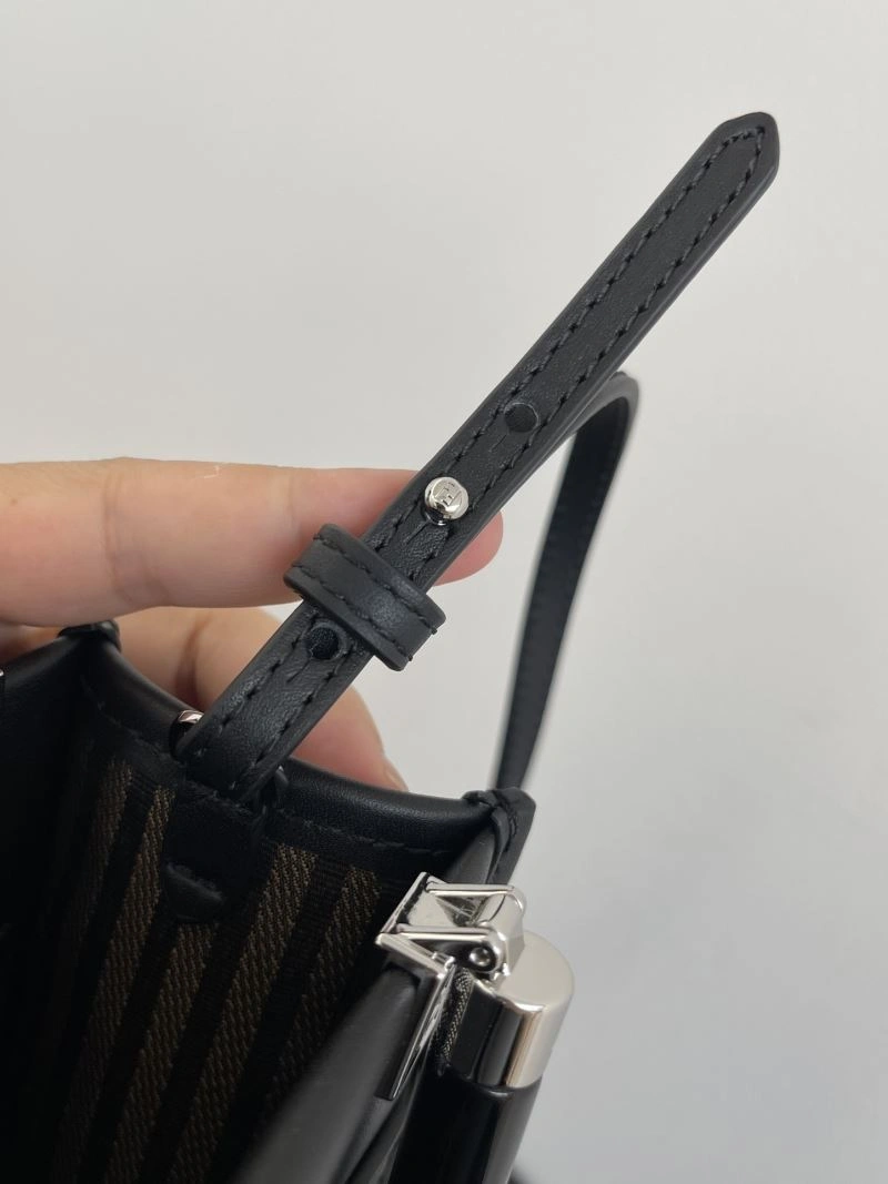 Reasonably priced Fendi Shopping Bags