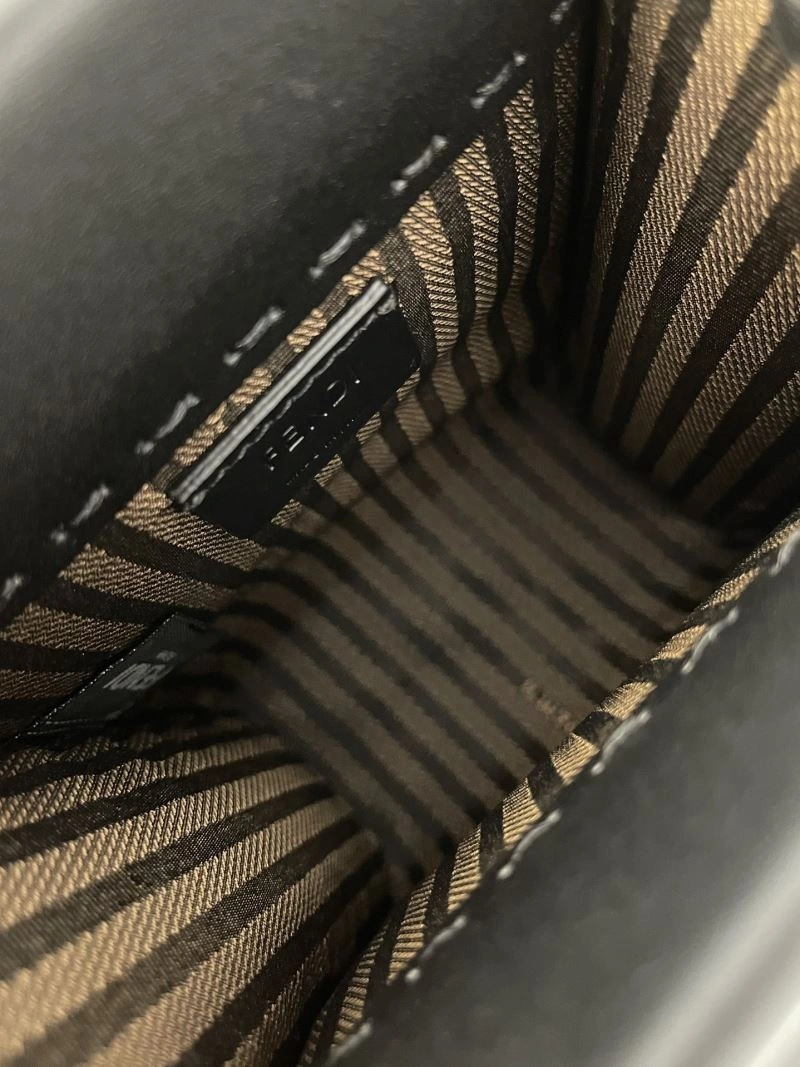 Reasonably priced Fendi Shopping Bags