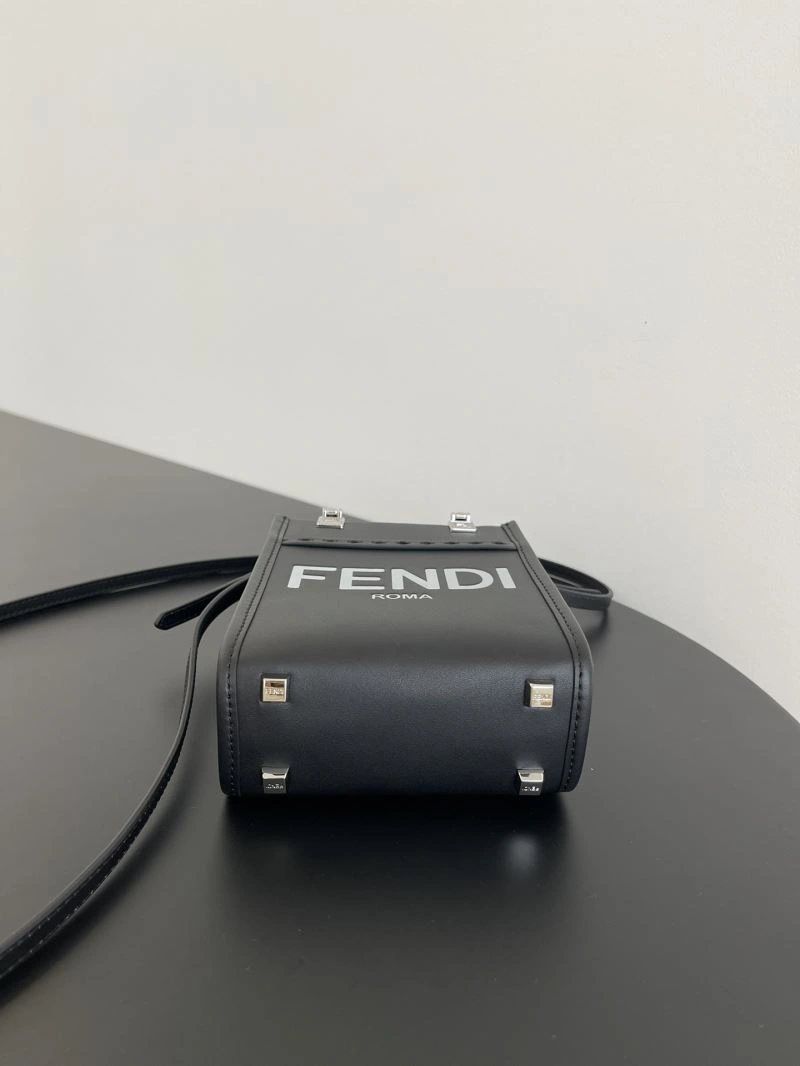 Reasonably priced Fendi Shopping Bags