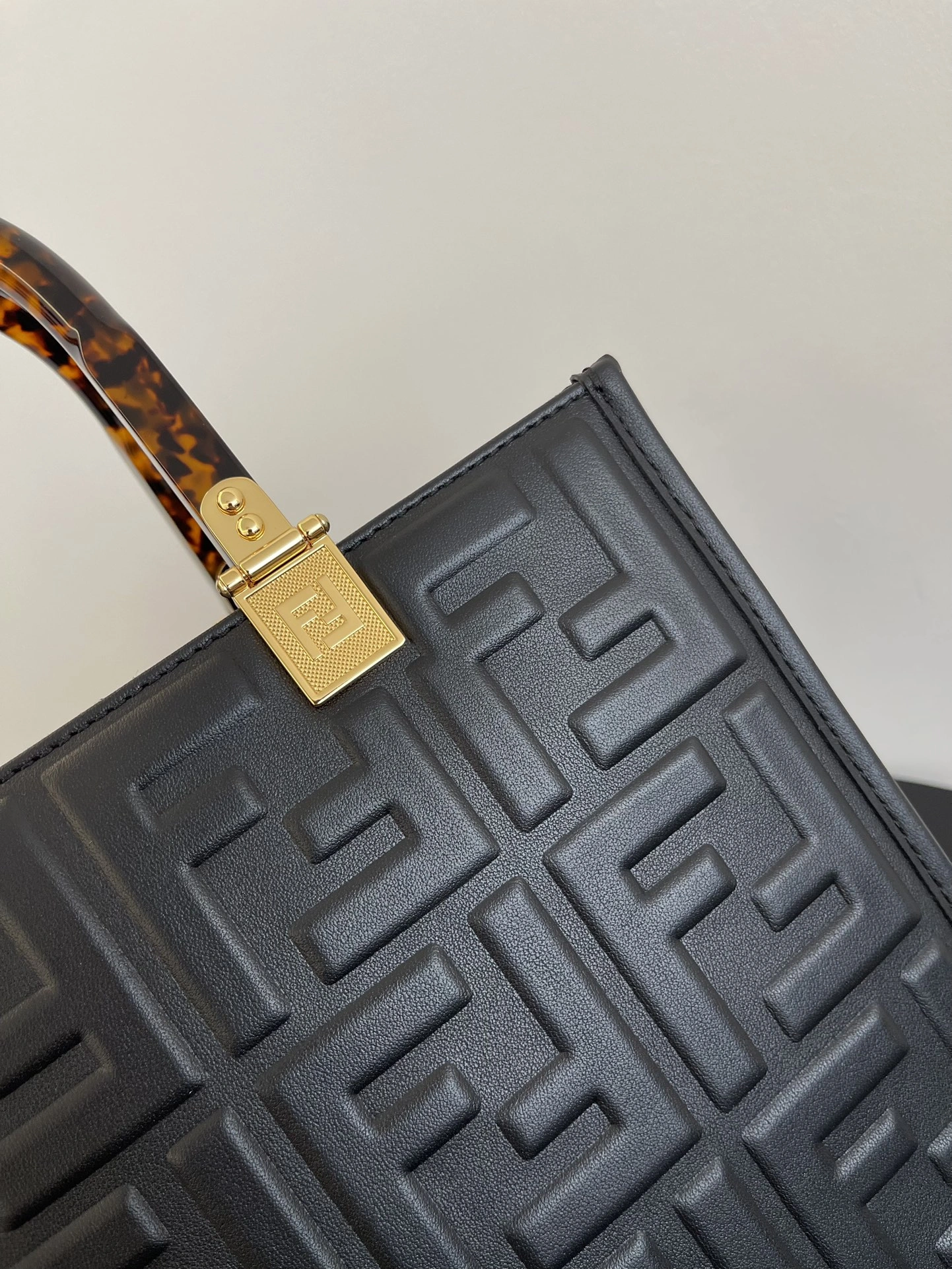 Exact replica Fendi Shopping Bags