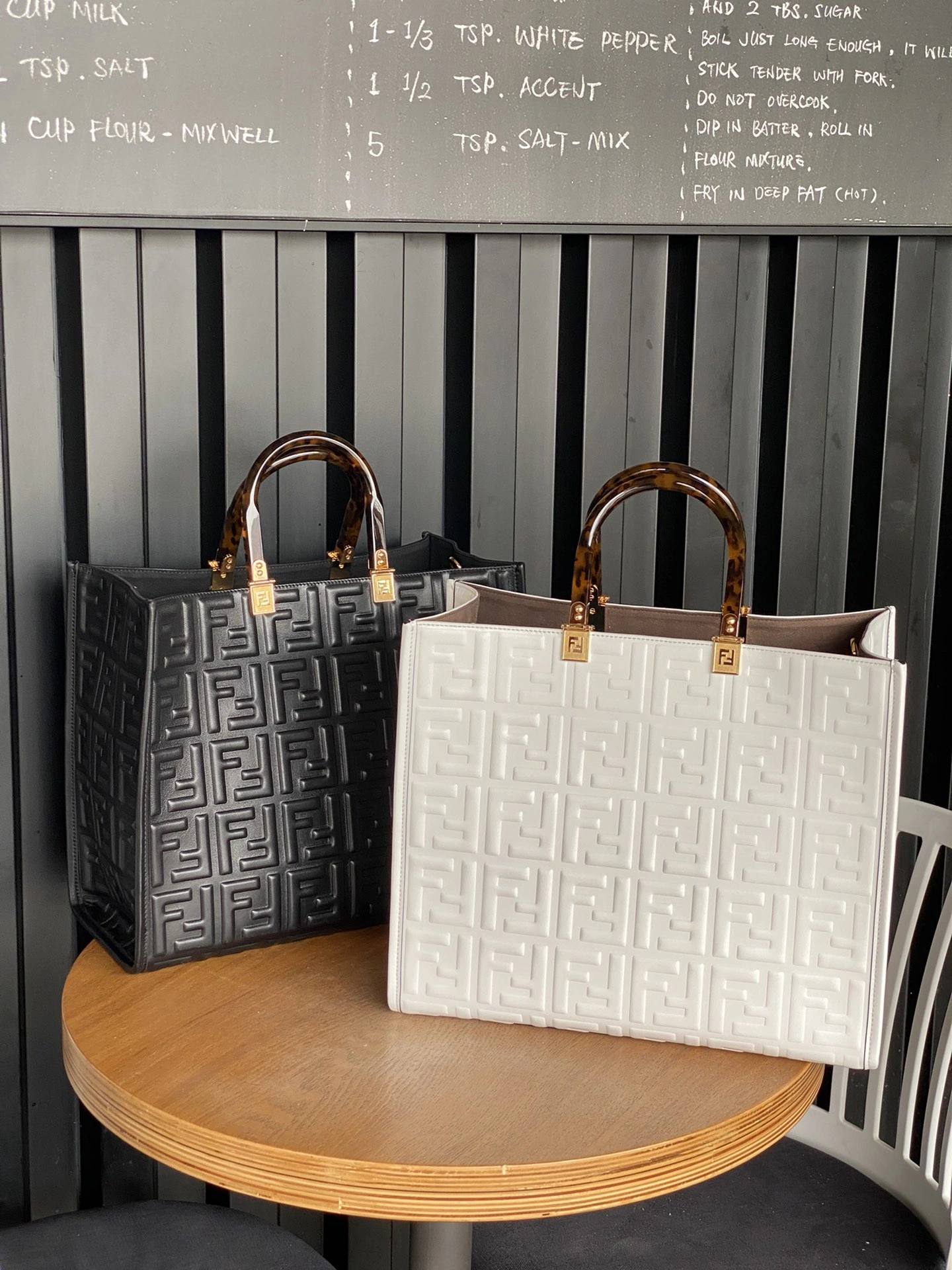 Mirror quality Fendi Shopping Bags