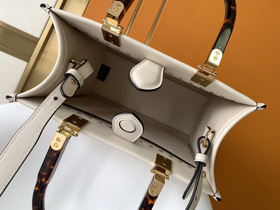 Low-cost Fendi Shopping Bags